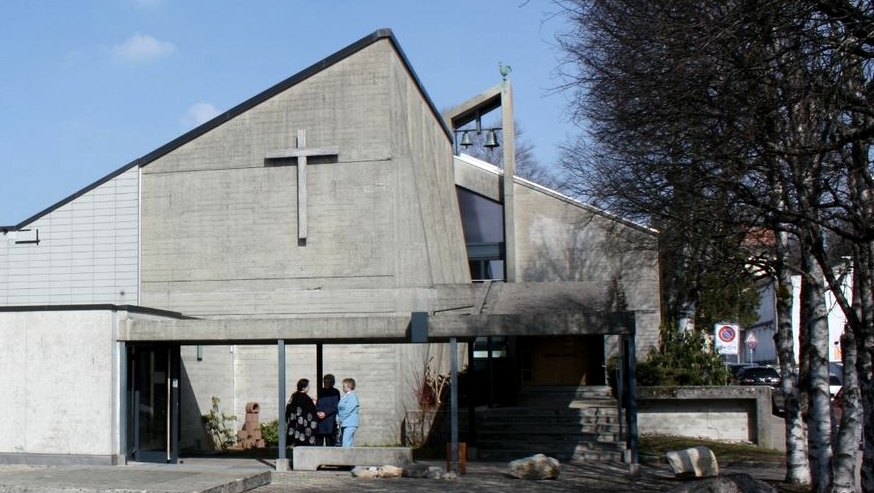 Eglise Notre Dame de la Paix, la Chaux-de-Fonds, NE – Portail ... Eglise Notre Dame de la Paix, la Chaux-de-Fonds, NE – Portail ...