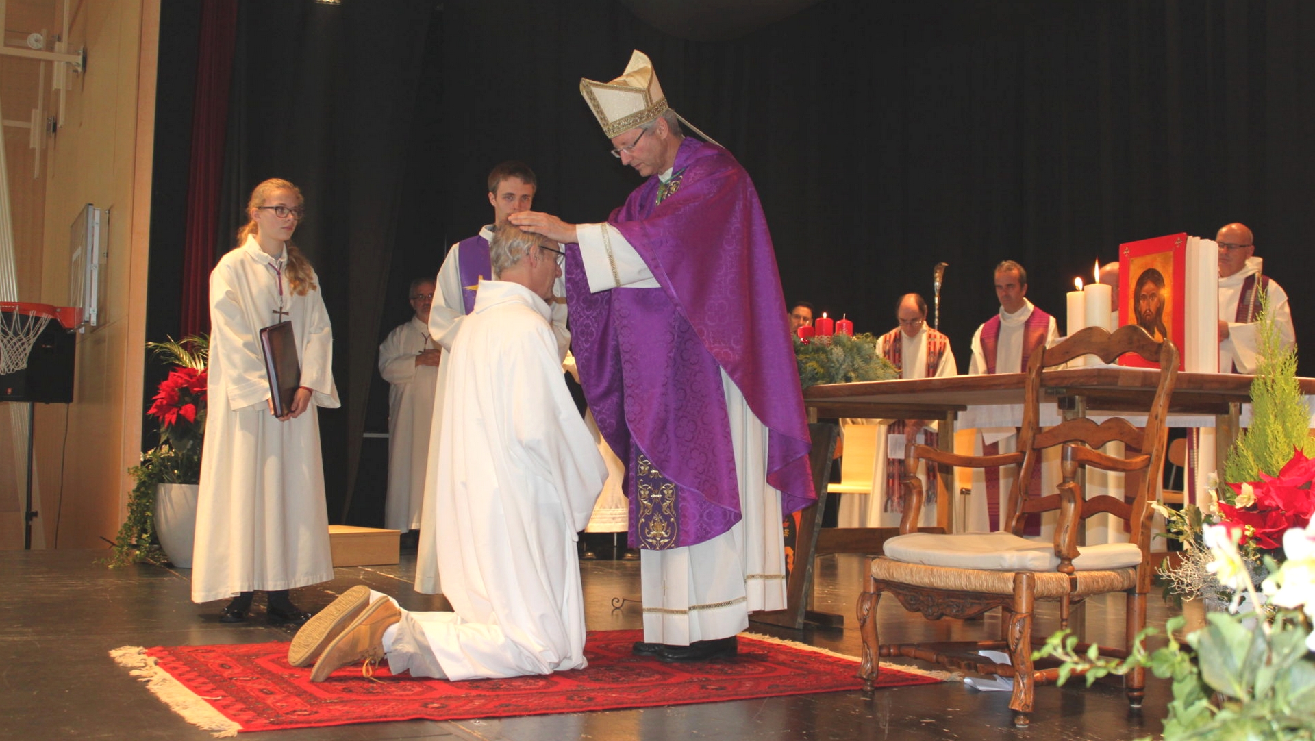 Le diacre, une réalité ecclésiale ancrée en Suisse romande – Portail ...