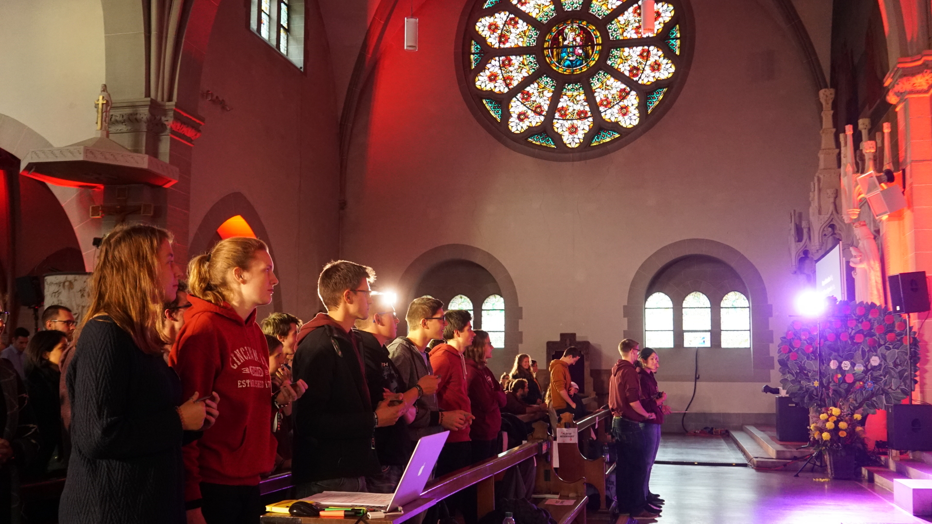 En ligne avec l'Esprit-Saint – Bianca Forster au Festival Adoray ...