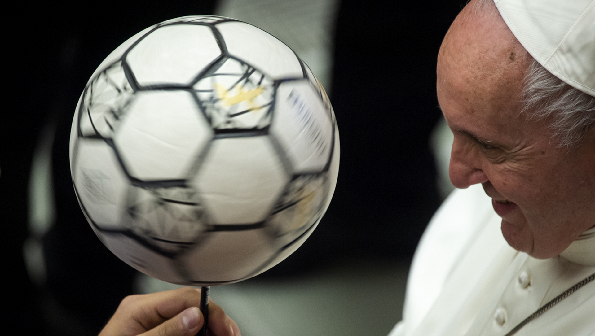 Le pape François ordonnera un ancien espoir d'un club de foot – Portail ...