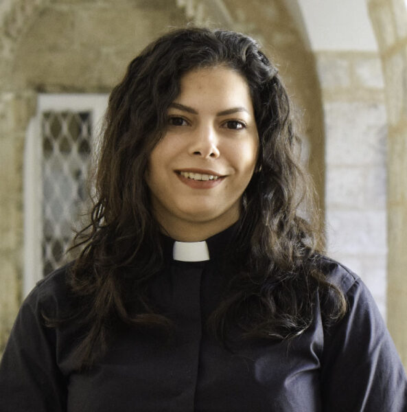 Sally Azar, première femme pasteur ordonnée en Terre Sainte – Portail ...