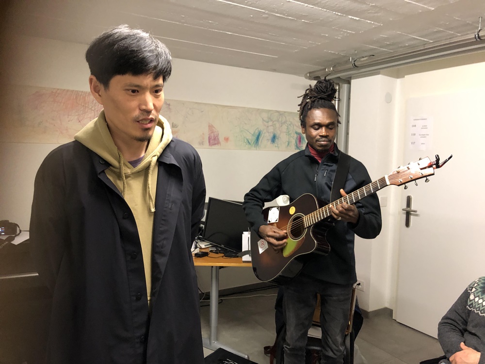 S’intégrer en Suisse grâce au théâtre – Portail catholique suisse